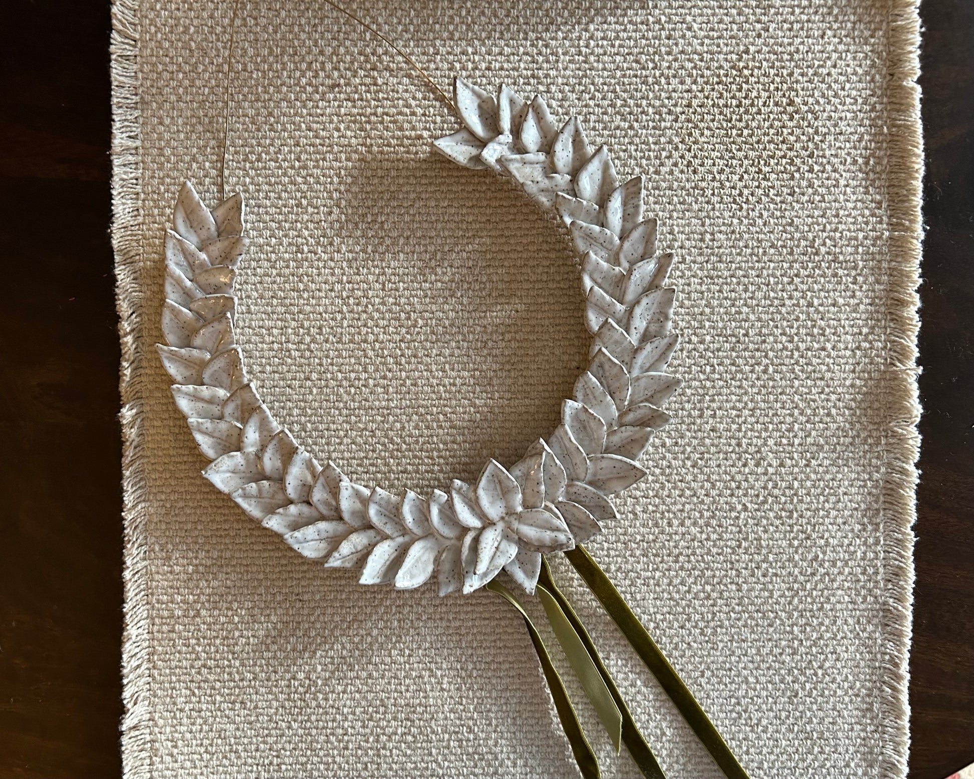 Hanging Laurel Wreath (large) – Saron Henderson Ceramics