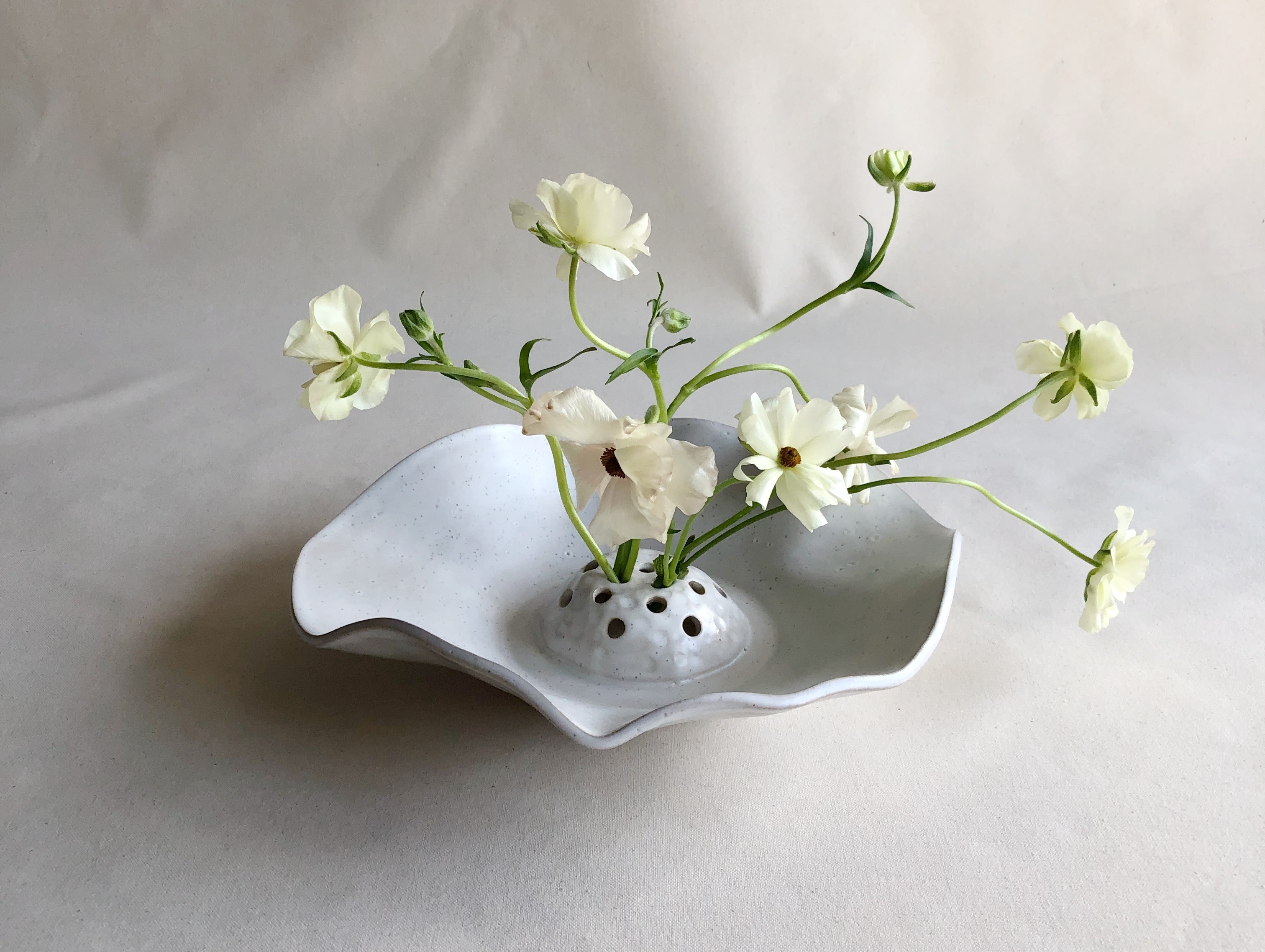 Bloomhaven Bowl (n. 04) – Saron Henderson Ceramics